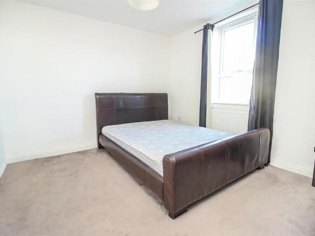 3 bedroom detached house to rent