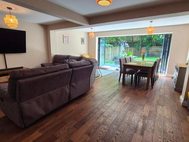3 bedroom detached house to rent