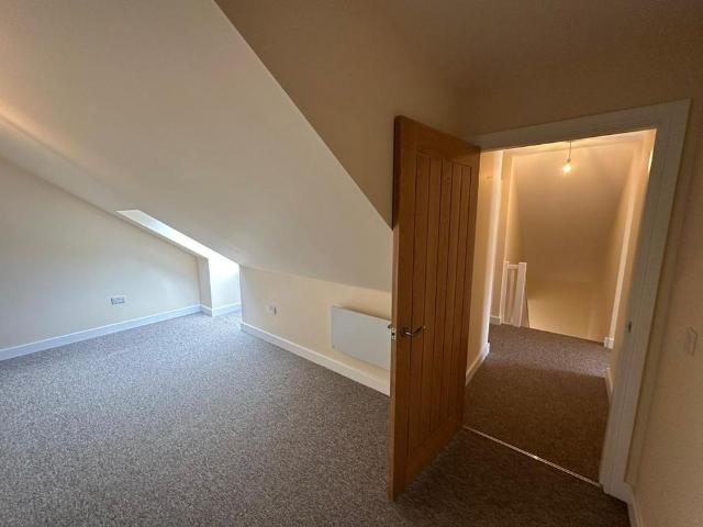 3 bedroom detached house to rent