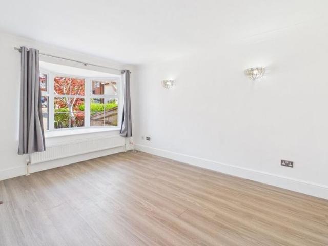 3 bedroom detached house to rent