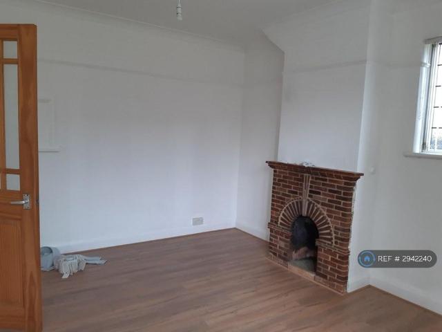 3 bedroom detached house to rent