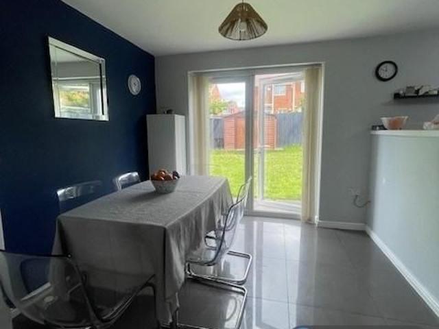 3 bedroom detached house to rent