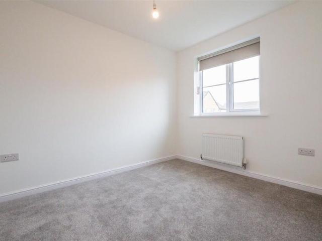 3 bedroom detached house to rent