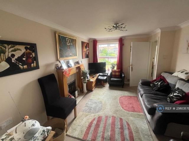 3 bedroom detached house to rent