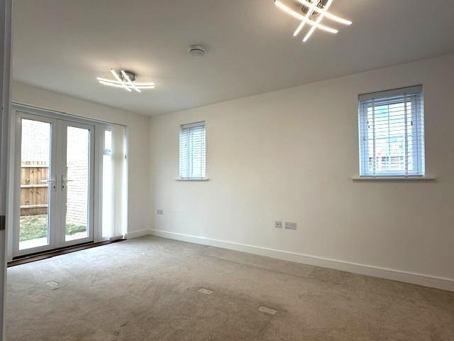 3 bedroom detached house to rent