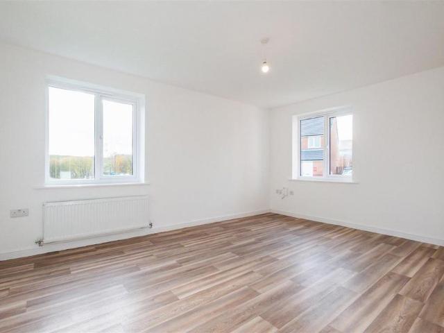 3 bedroom detached house to rent