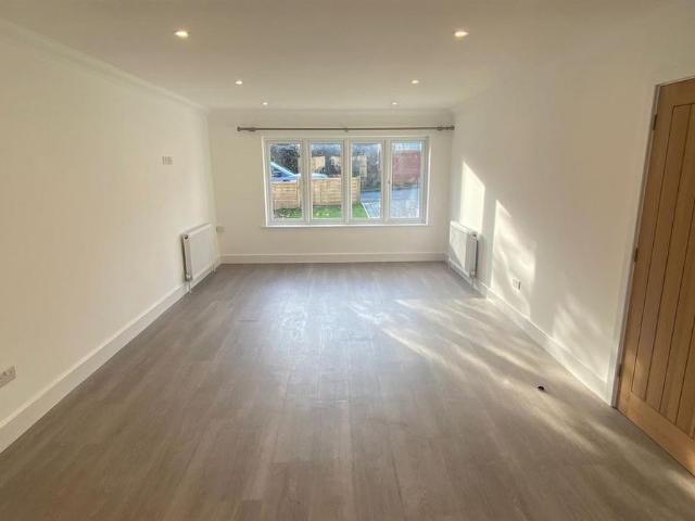 3 bedroom detached house to rent
