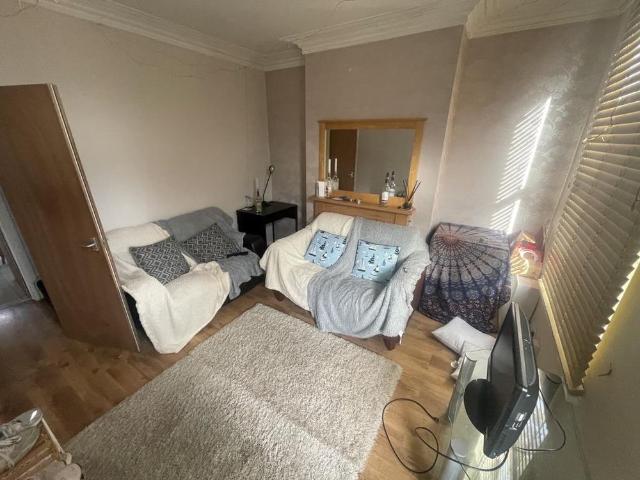 3 bedroom detached house to rent