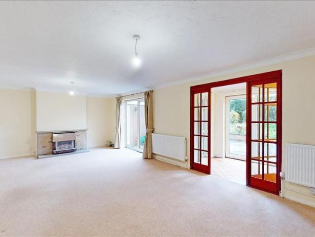 3 bedroom detached house to rent