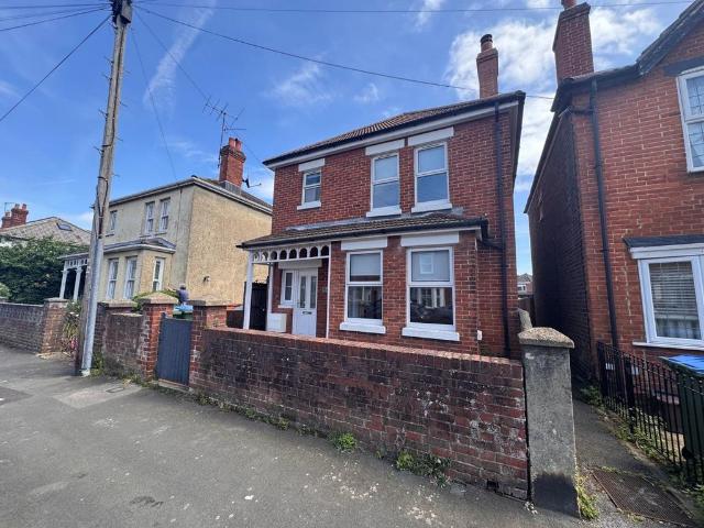 3 bedroom detached house to rent