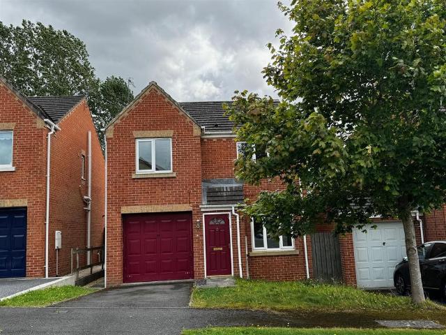 3 bedroom detached house to rent