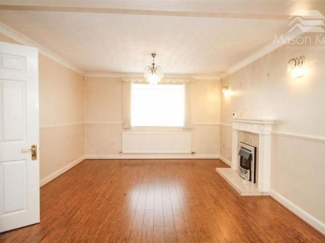 3 bedroom detached house to rent