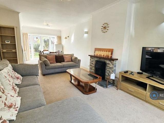 3 bedroom detached house to rent