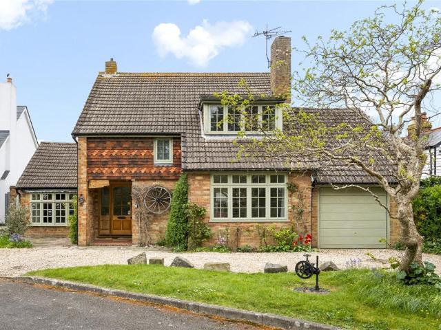 3 bedroom detached house to rent