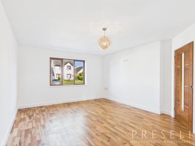 3 bedroom detached house to rent