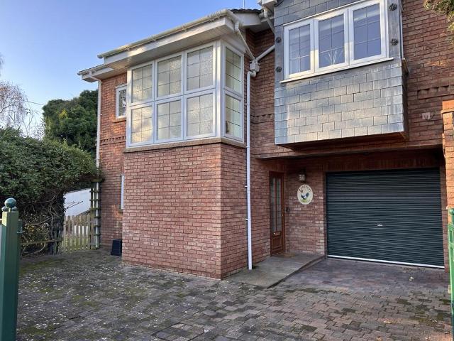 3 bedroom detached house to rent