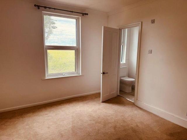 3 bedroom detached house to rent