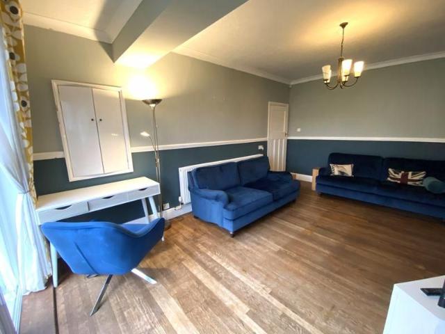3 bedroom detached house to rent