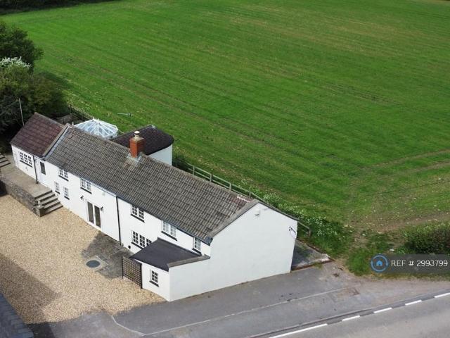 3 bedroom detached house to rent