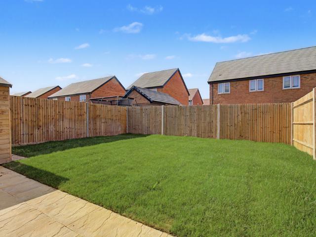 3 bedroom detached house to rent