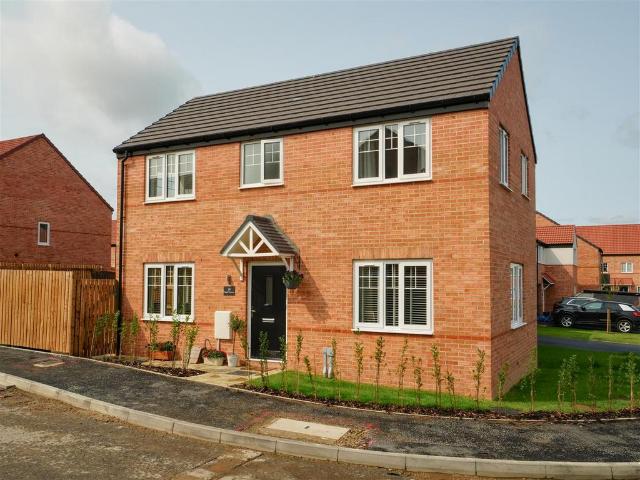 3 bedroom detached house to rent