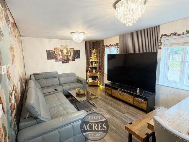 3 bedroom detached house to rent