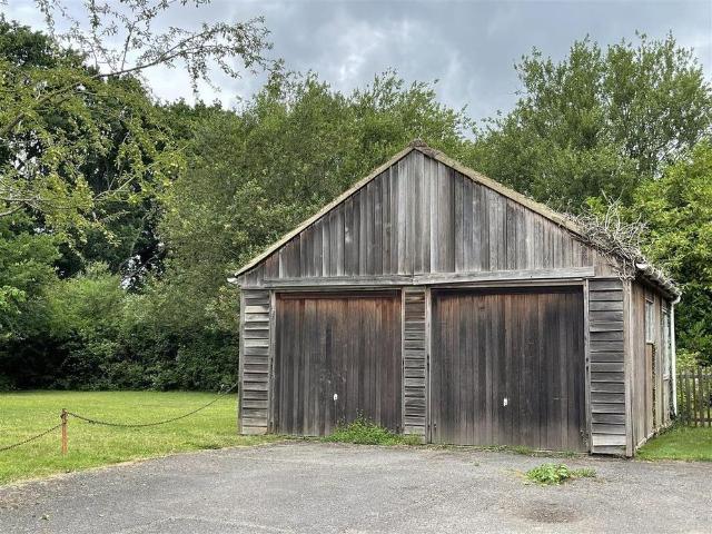 3 bedroom detached house to rent