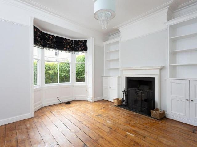 3 bedroom detached house to rent