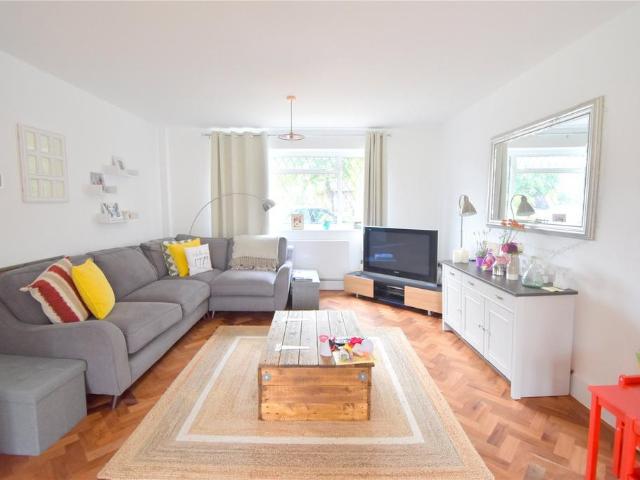 3 bedroom detached house to rent