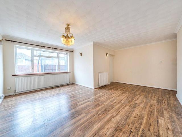 3 bedroom detached house to rent