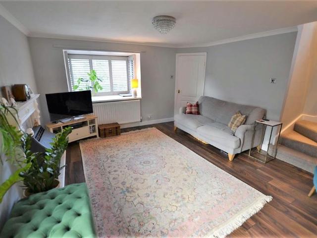 3 bedroom detached house to rent