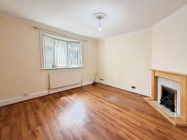 3 bedroom detached house to rent