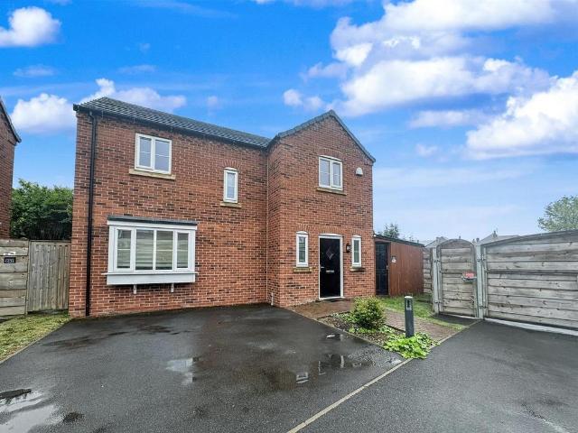 3 bedroom detached house to rent