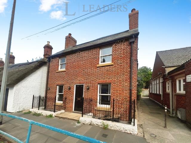 3 bedroom detached house to rent