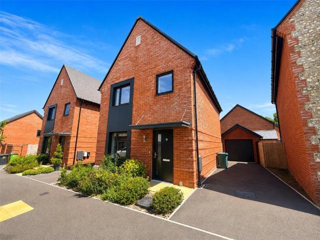 3 bedroom detached house to rent