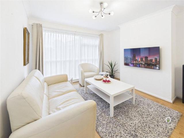 3 bedroom detached house to rent