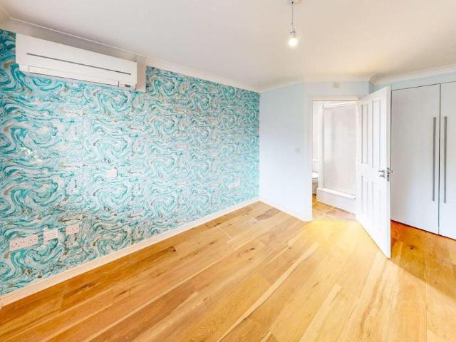 3 bedroom detached house to rent