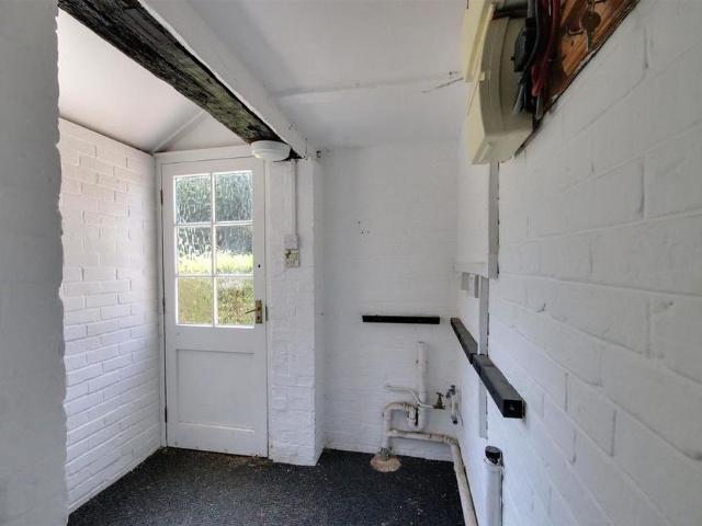 3 bedroom detached house to rent