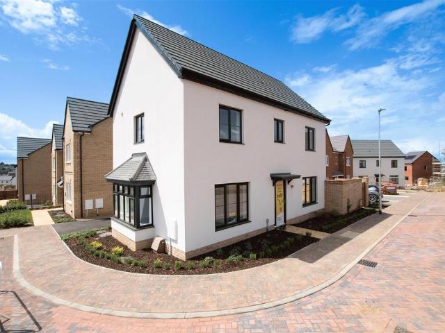 3 bedroom detached house to rent