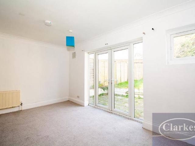 3 bedroom detached house to rent