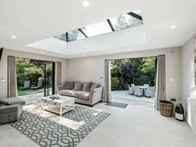 3 bedroom detached house to rent