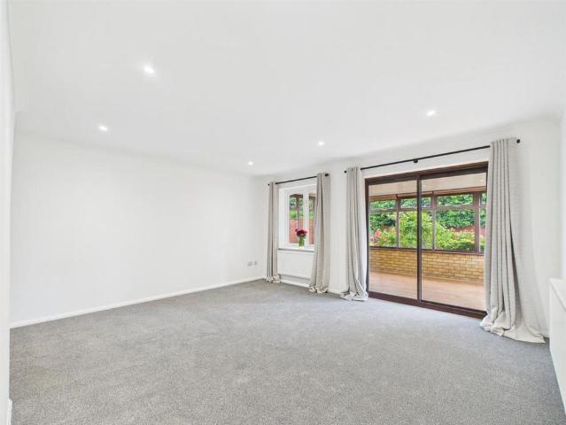 3 bedroom detached house to rent