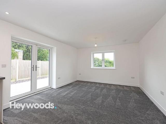 3 bedroom detached house to rent