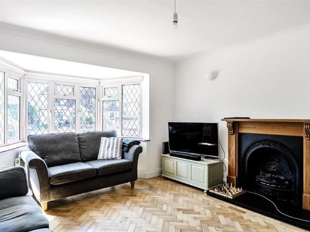 3 bedroom detached house to rent