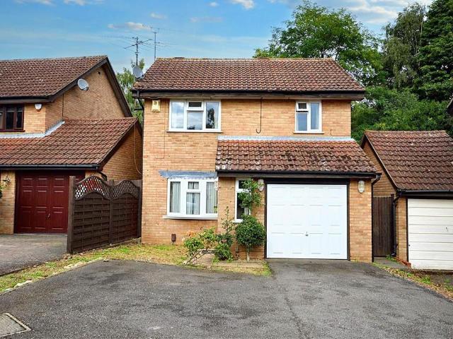 3 bedroom detached house to rent