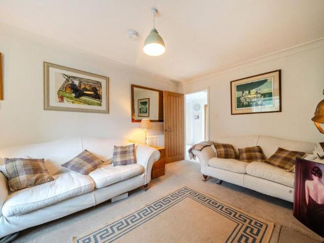 3 bedroom detached house to rent
