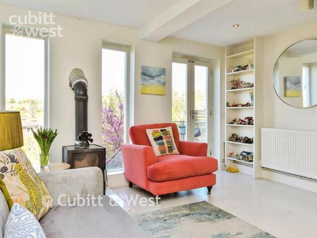 3 bedroom detached house to rent
