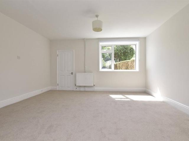 3 bedroom detached house to rent