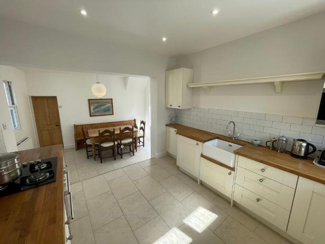 3 bedroom detached house to rent