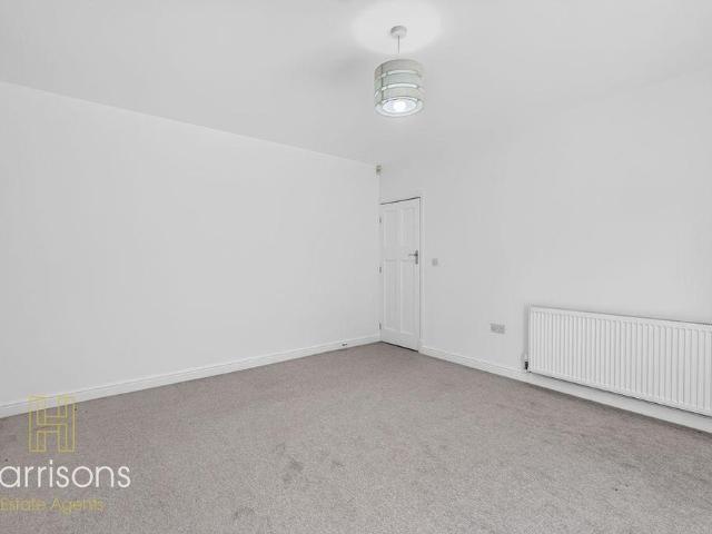 3 bedroom detached house to rent